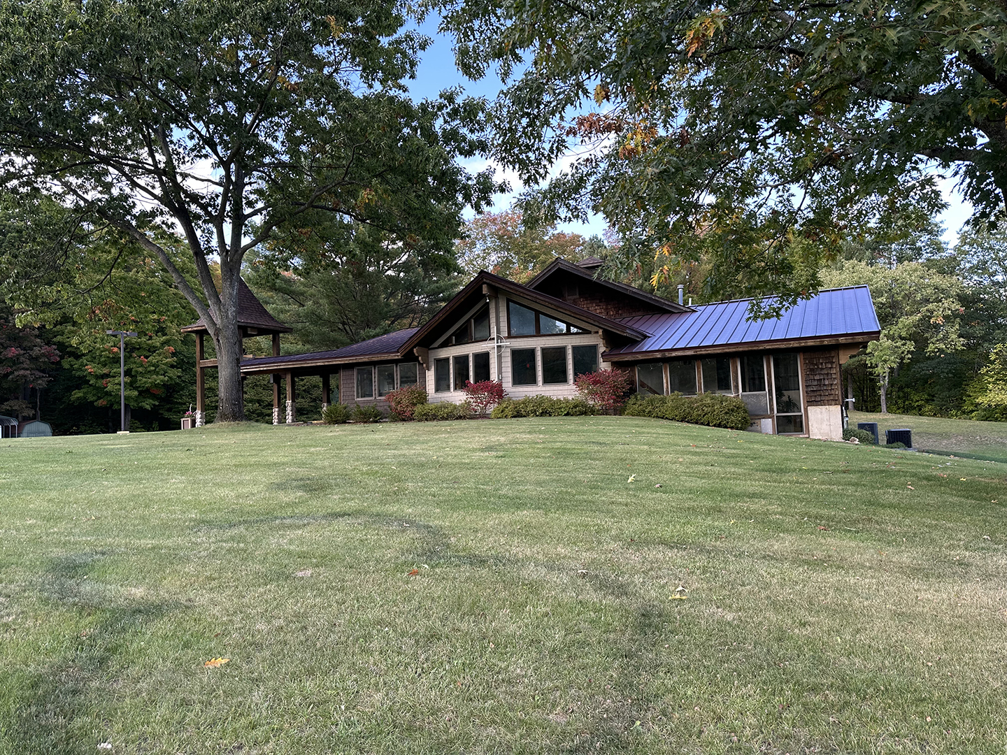 church front – Church In The Hills